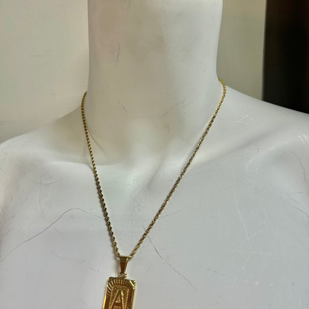 Bella Initial Tag Necklace | Twist Chain – Bella Chic